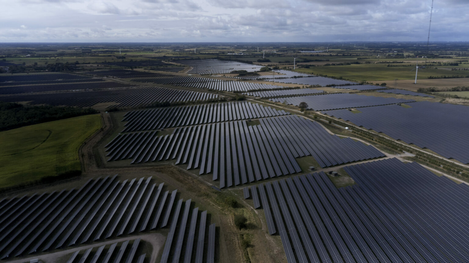 European Energy Signs Australia’s Largest Corporate Renewable Power ...